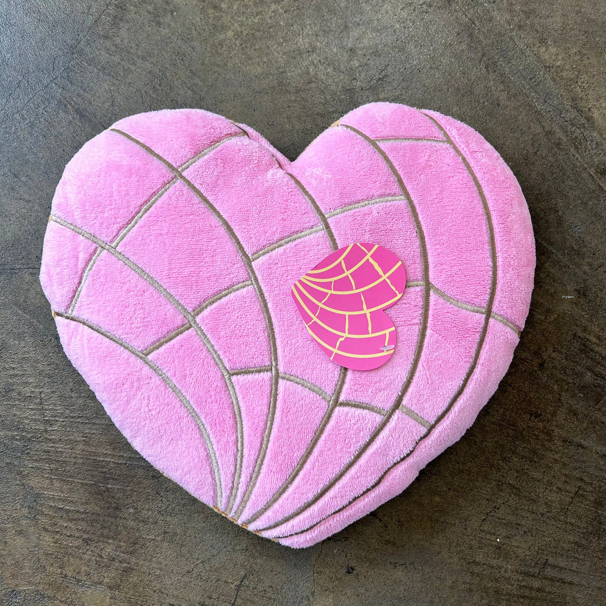 Concha heart cushion – Alma's Oilcloth and Chucherias