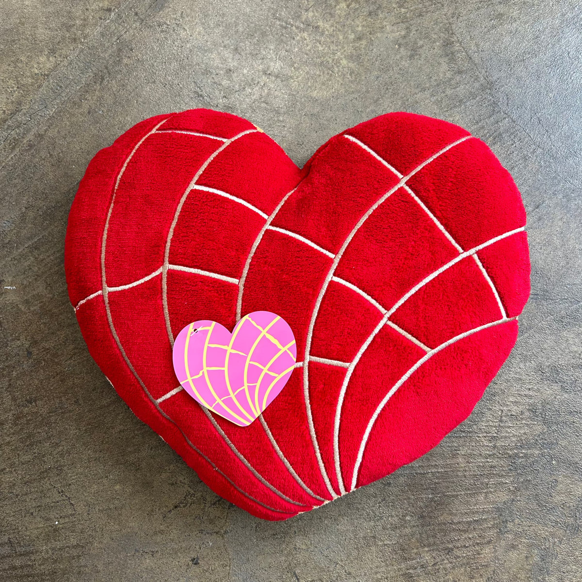 Concha heart cushion – Alma's Oilcloth and Chucherias